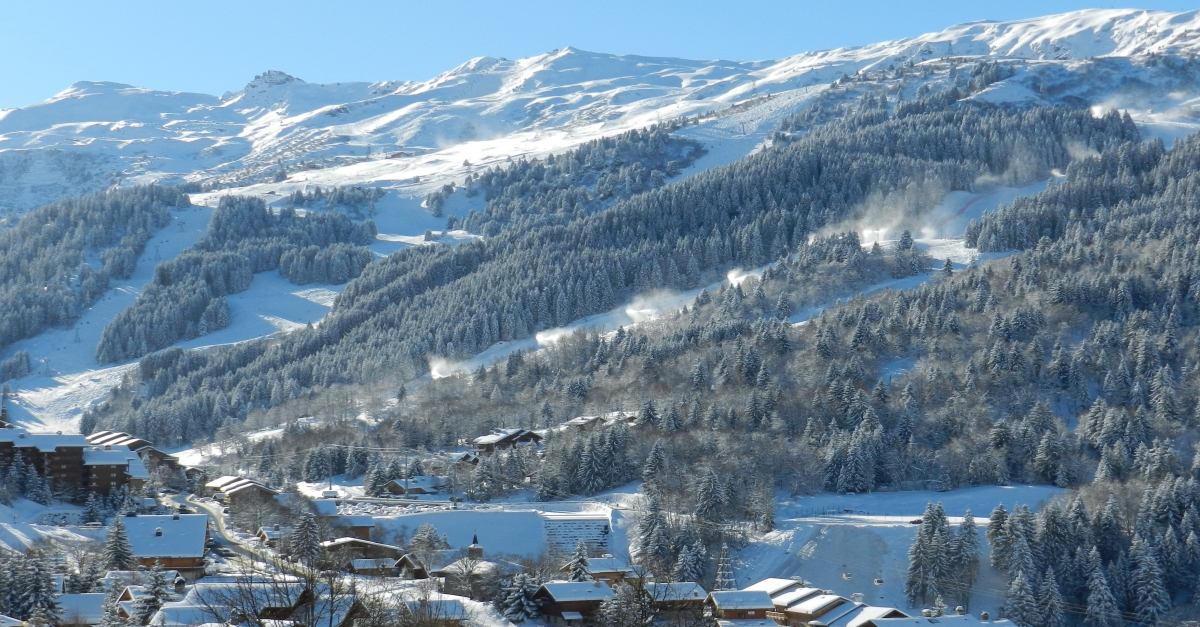 Meribel Exploring the Heart of the Three Valleys - AlpinBus